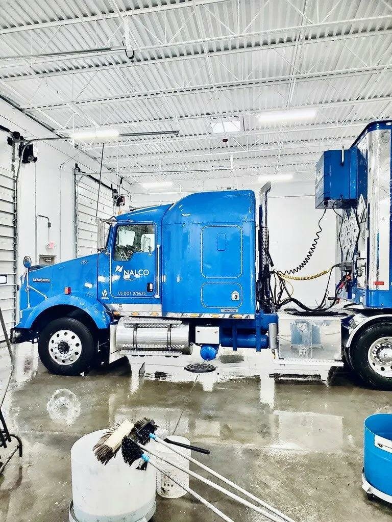 Kamyon ve ağır vasıta satış ve servis firmaları Qpw Truck Wash, İllinois, foto