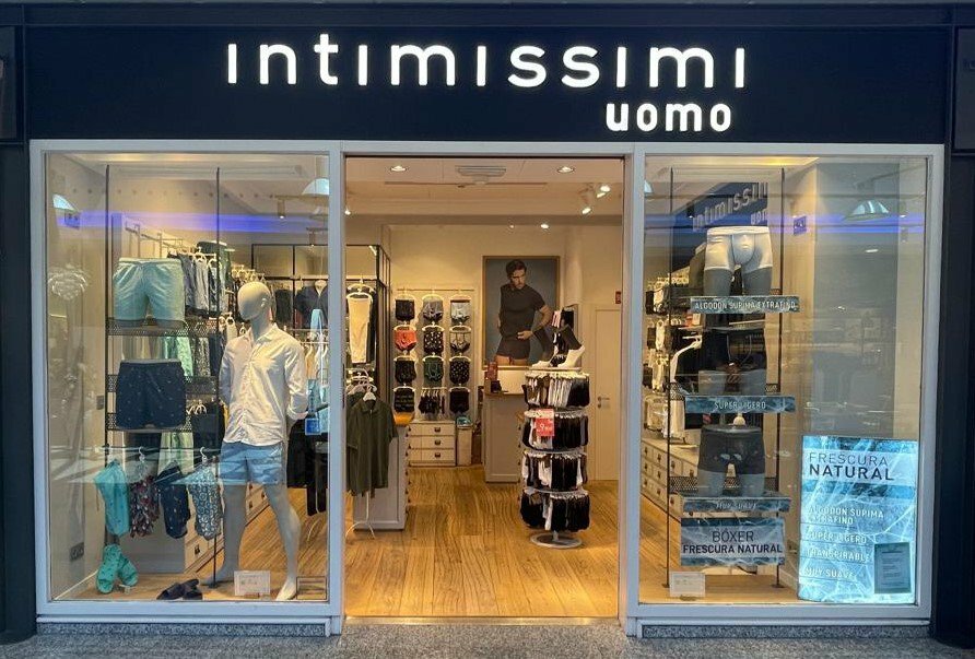 Giyim mağazası Intimissimi Uomo, Marbella, foto