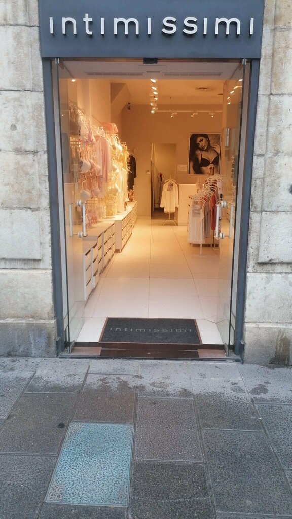 Giyim mağazası Intimissimi, Santander, foto