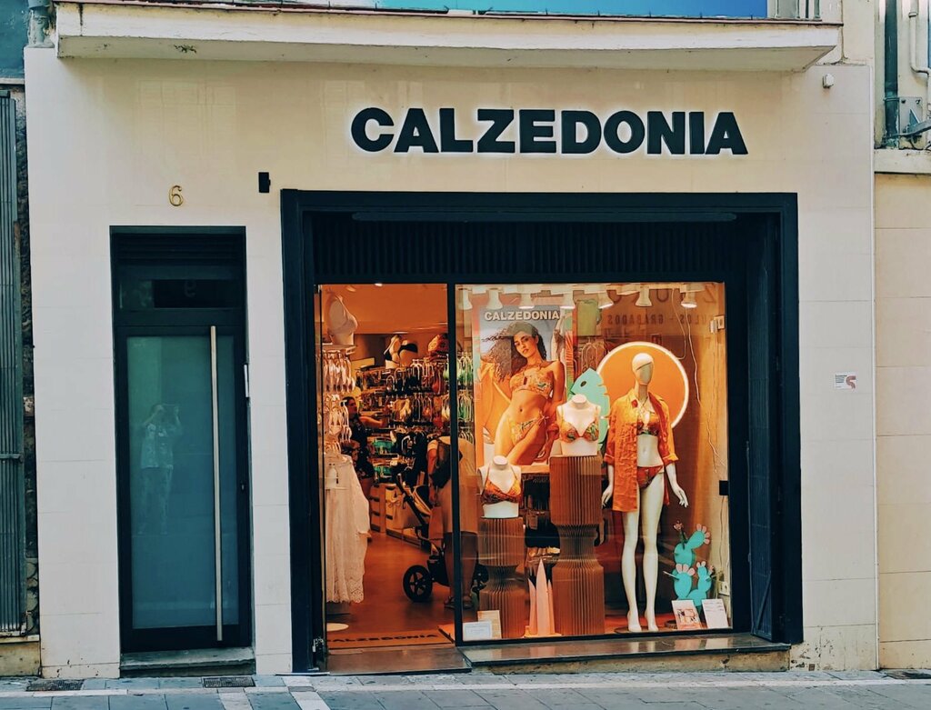 Giyim mağazası Calzedonia, Pamplona, foto