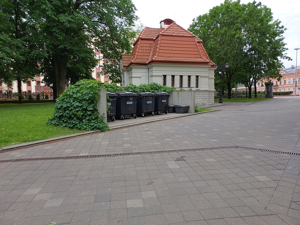 Çöp alanları Trash and garbage disposal area, Minsk, foto