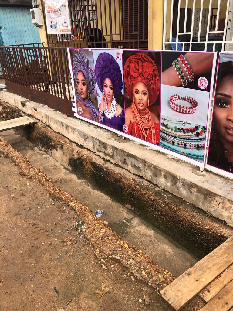 Moda evleri New move fashion and vocational institute, Dünya, foto