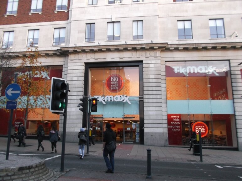 Büyük mağazalar Tk Maxx, Leeds, foto