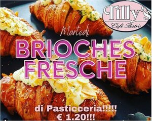 Tilly's Café Bistró (Piedmont, Provincia di Novara, Corso Cavour, 50), bar  Piyemonte'den