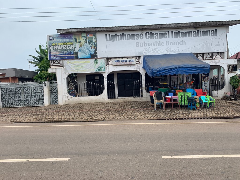 Ortodoks kiliseleri Lighthouse Chapel International, Bubiashie branch, Akra, foto