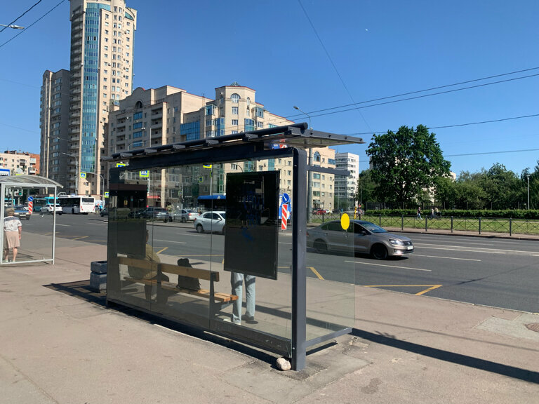 Toplu taşıma durağı Улица Лёни Голикова, Saint‑Petersburg, foto