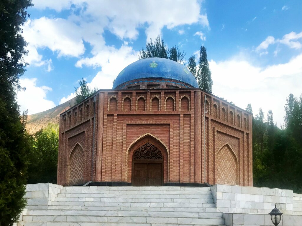 Turistik yerler Ebu Abdullah Rudeki Mezarı, Suğd (Sogd) ili, foto