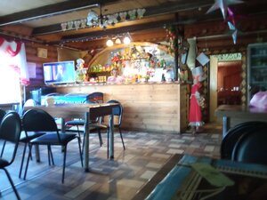 Любава (Sovetskaya ulitsa No:108), kafe  Spas‑Demensk'ten