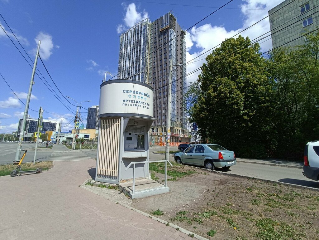 Su satışı Serebryanoye ozero, Perm, foto