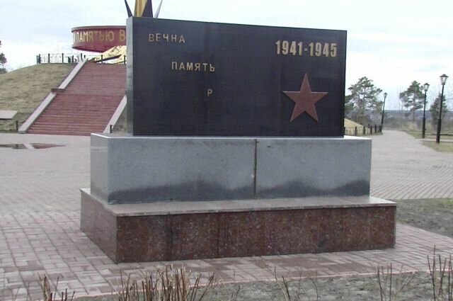 Anıt, heykel Солдаты Победы, Pyt‑Yah, foto