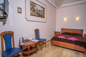 Lucky (Екатерининская улица No:32Б, Симферополь), otel  Simferopol'dan (Akmescit'ten)