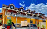 Hotel Adore (Vaud, Lausanne, Chemin du Village, 19), otel  Vaud'dan