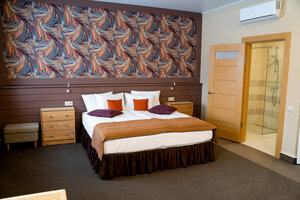 Vremena goda (Revolyutsionnaya Street No:9, Tobolsk), otel  Tobolsk'tan
