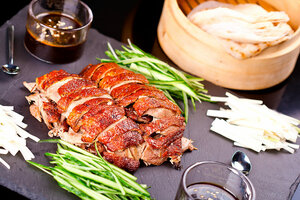 Bao pizza & sushi bar (Parkovaya Street No:18), kafe  Magadan'dan
