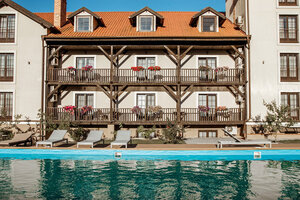 Usadba (Zarechnaya ulitsa No:8, posyolok Orlovka), otel  Kaliningradskaya oblastından