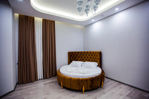 Ak Saray (Katta Mirobod 1st Drive No:5-7, Yakkasaray District, Hamid Sulaymonov Mahallah, Tashkent), otel  Taşkent'ten