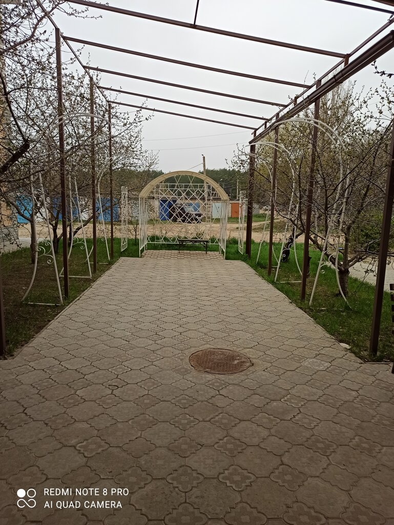 Kafe Kafe Vishnevy sad, Jirnovsk, foto