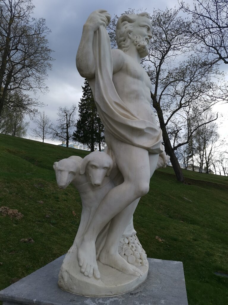 Park, sokak heykeli Плутон, Peterhof, foto