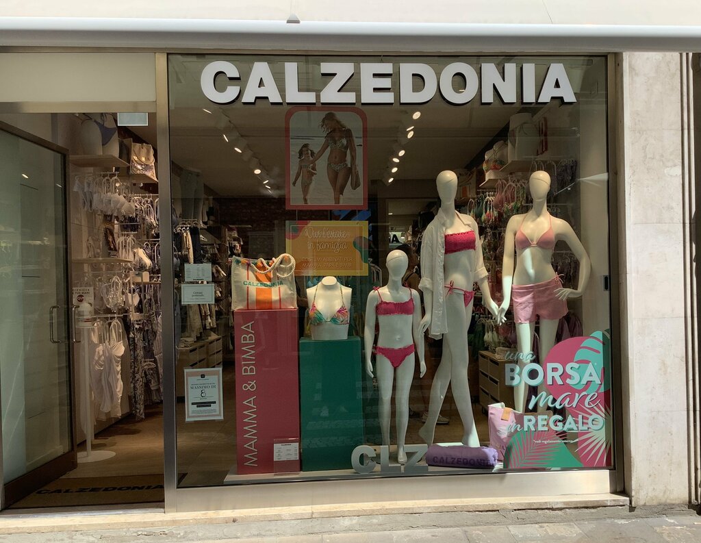 Giyim mağazası Calzedonia, Padua, foto