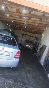 Автосервис (Шоссейная улица No:33, село Червоное), otomobil servisi  Kırım Cumhuriyeti'nden