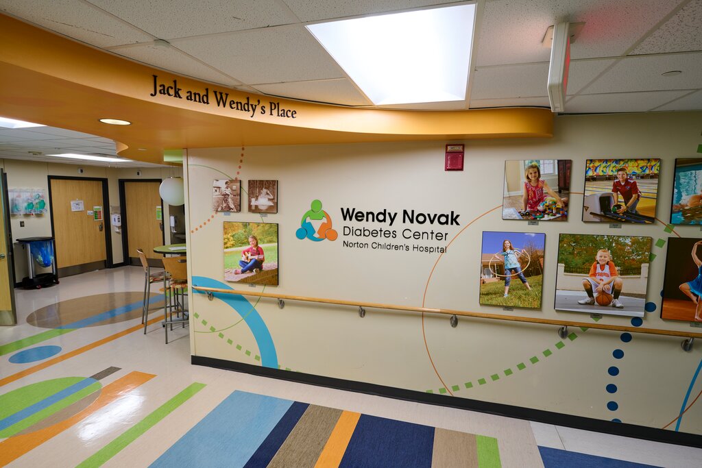 Tıp merkezleri ve klinikler Norton Children's Physical Medicine & Rehabilitation, Louisville, foto