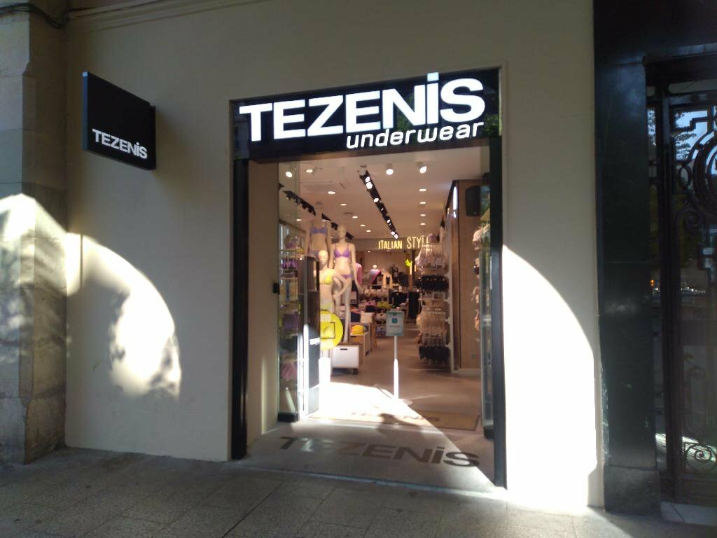 Giyim mağazası Tezenis, Zaragoza, foto