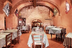Ristorante Enoteca Godimento Divino (Tuscany, Provincia di Siena, Via della Stamperia, 1), restoran
