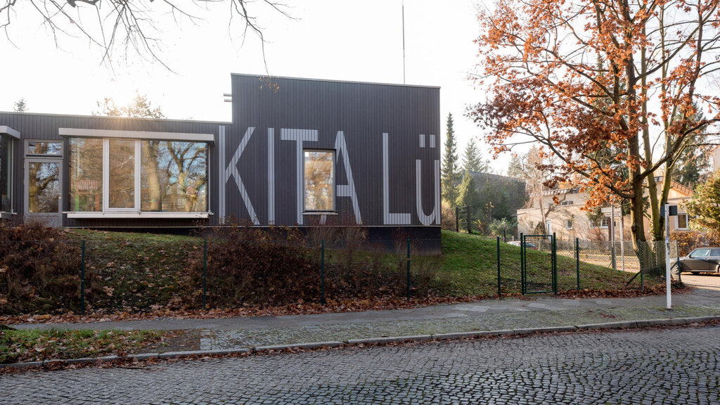 Ortaokul FRÖBEL-Kindergarten im Lützelsteiner Weg, Forschungskindertagesstätte der Max-Planck-Gesellschaft, Berlin, foto