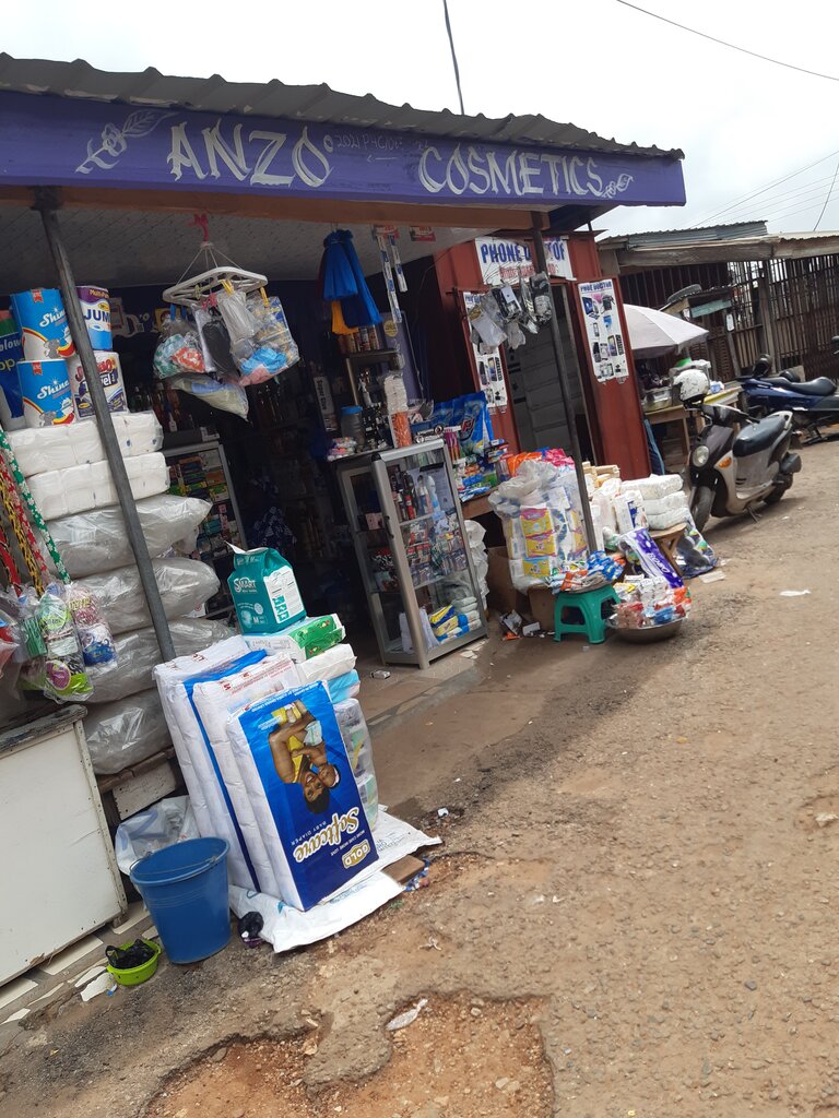 Kozmetik ve parfümeri mağazaları Anzo Cosmetics, Akra, foto