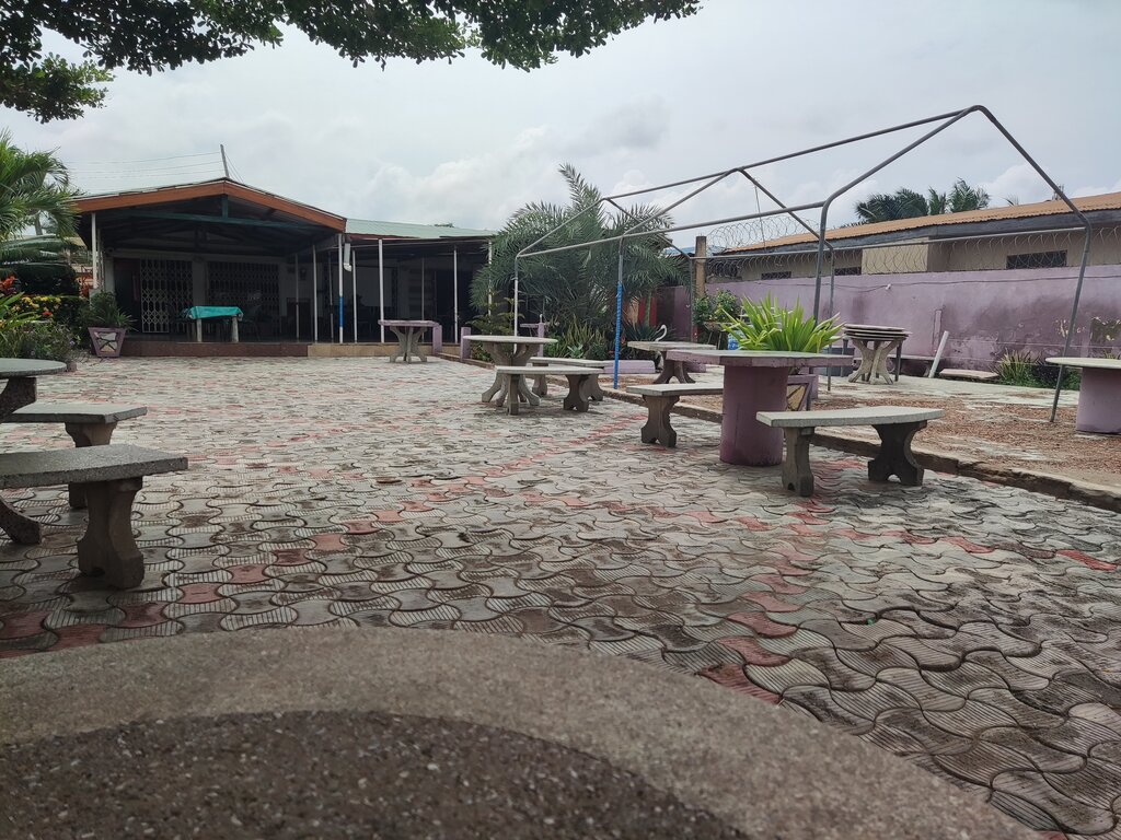 Bar Time Tells Event Centre, Dünya, foto