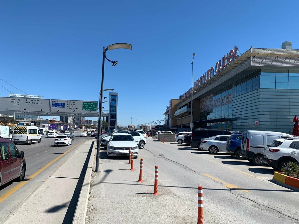 Elektrikli oto şarj istasyonları Rönesans ChargeR Şarj İstasyonu, Ankara, foto