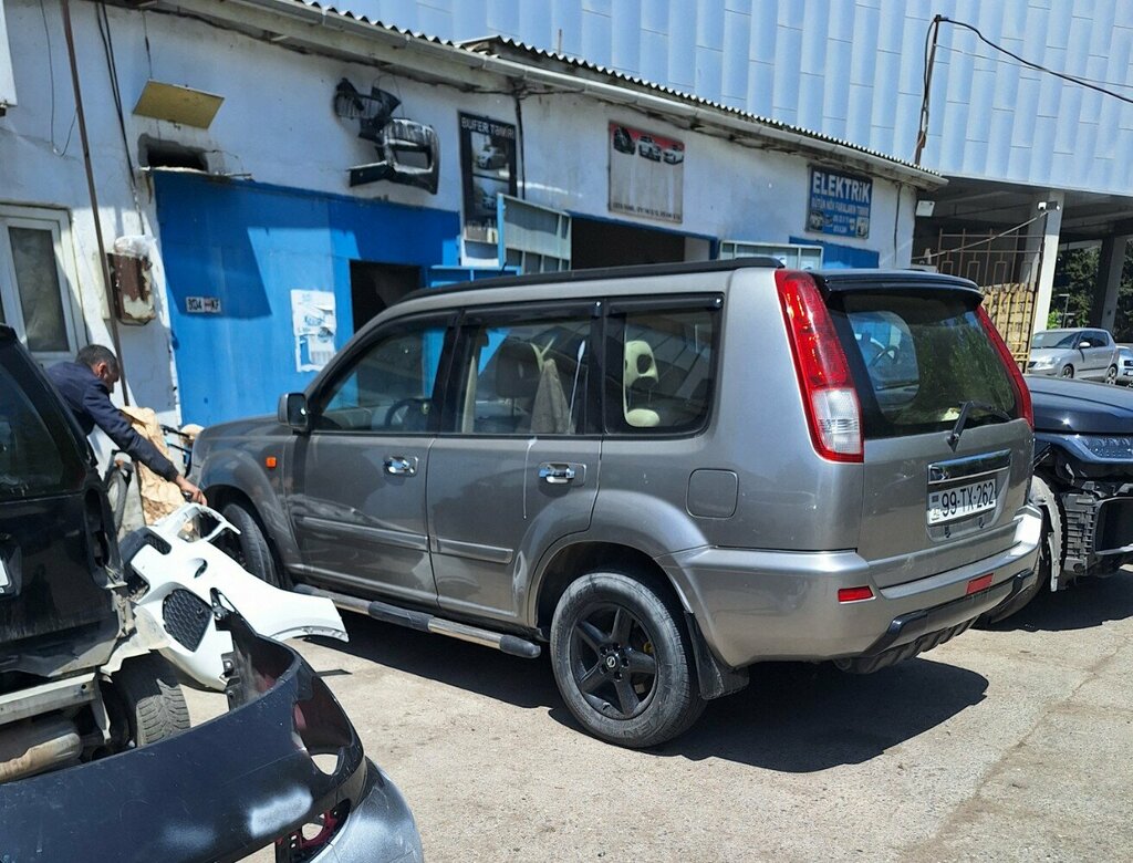 Otomobil servisi Avtomobilçi, çilingər, Bakü, foto