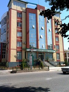 Табибон (Districts of Republican Subordination, Tursunzoda, Mirza Tursunzade Sok.), tıp merkezleri ve klinikler  Tursunzade'den