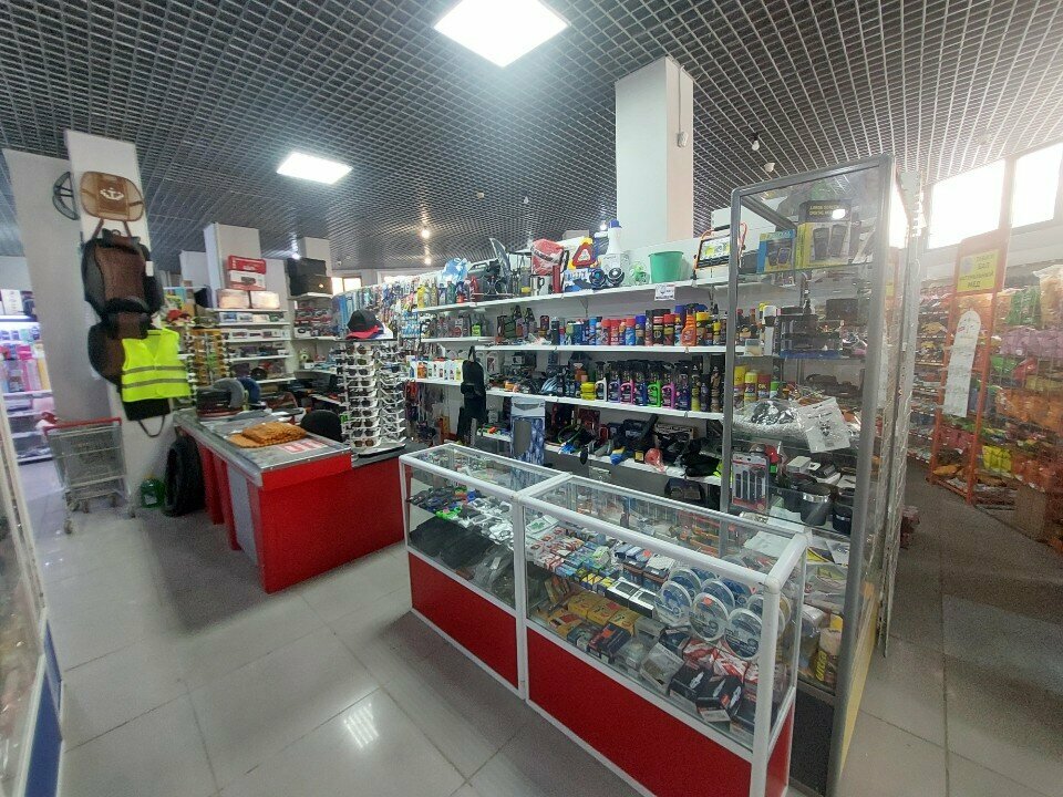 Oto aksesuarları Car accessories boutique, Astana, foto