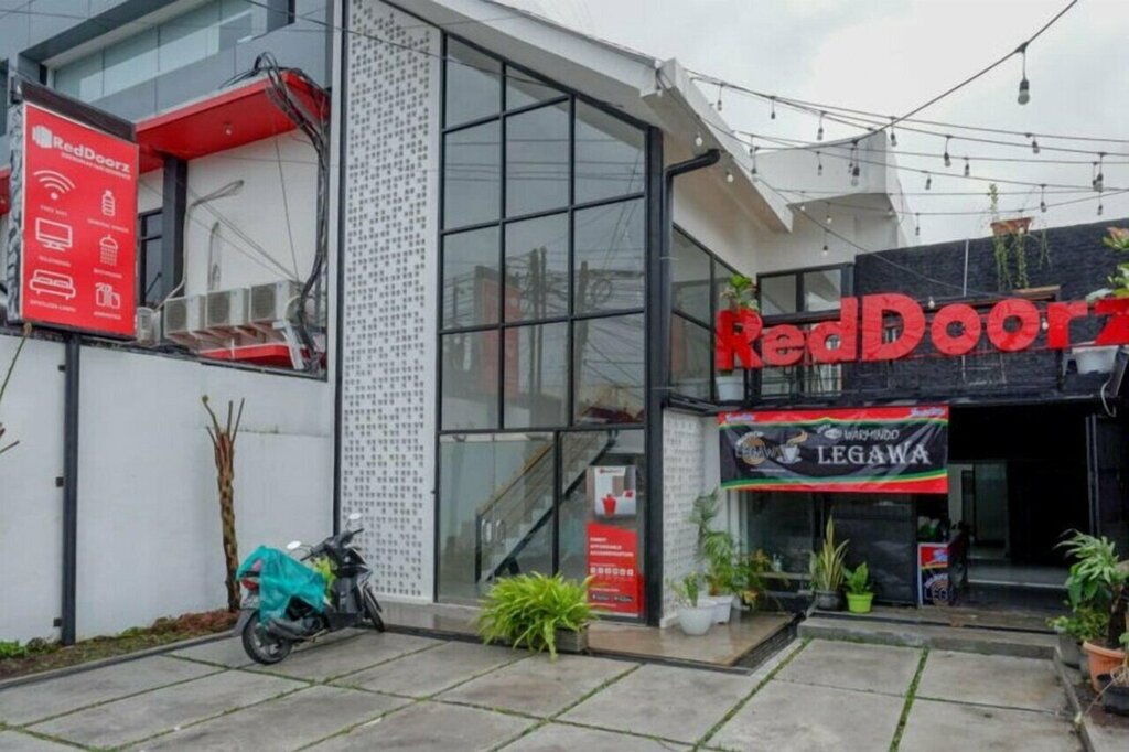Otel RedDoorz @ Demangan Sari Residence, Dünya, foto