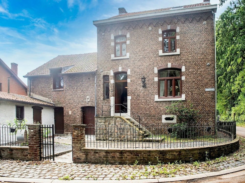 Otel Splendid Villa in Vorsen, Limburg, foto