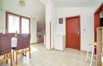 Stunning Home in Crikvenica With Wifi and 2 Bedrooms (Primorje-Gorski Kotar County, Crikvenica), kısa süreli konaklama