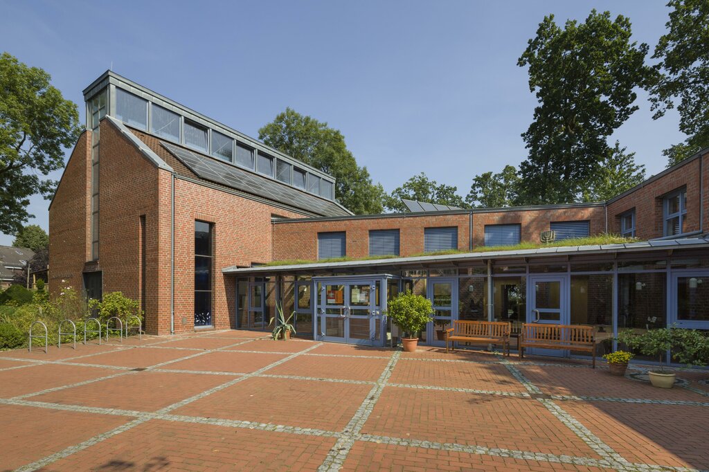 Dini dernekler Simon-Petrus-Kirche - Evangelische Gemeinde Arsten-Habenhausen, Bremen, foto
