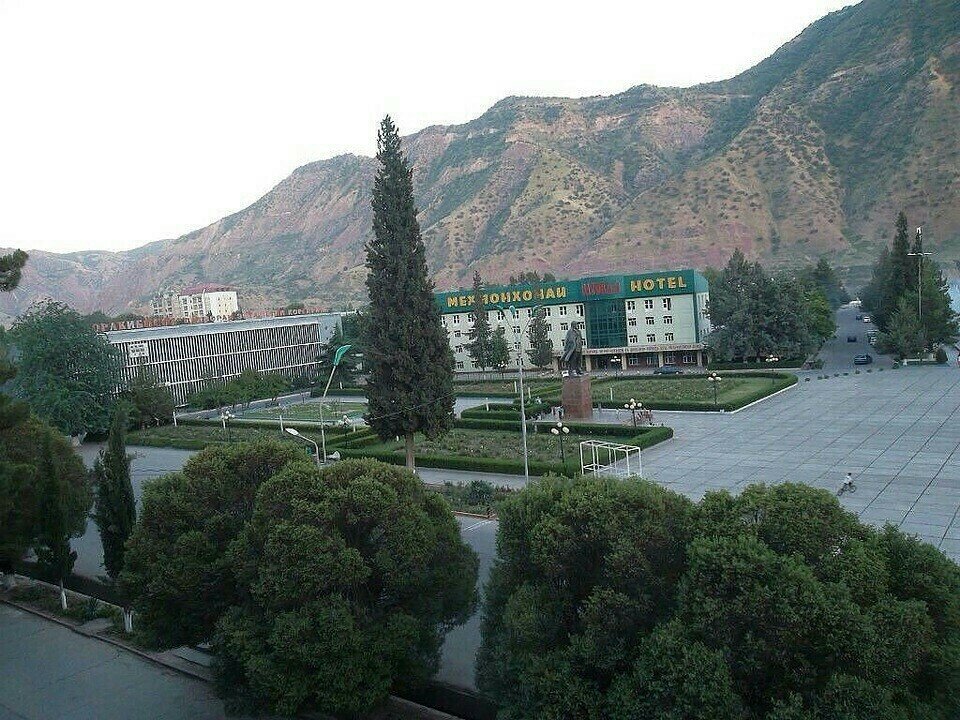 Turistik yerler Государственный флаг Республики Таджикистан, Narek (Nurek), foto