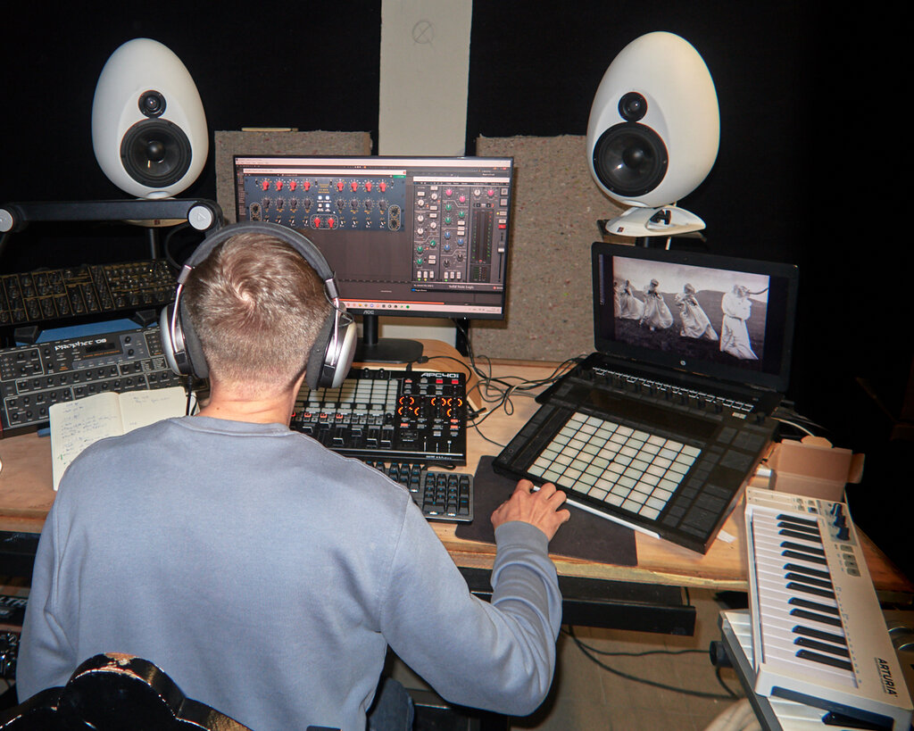 Ses kayıt stüdyoları Voice over studio by Ilya Demyanov, Saint‑Petersburg, foto