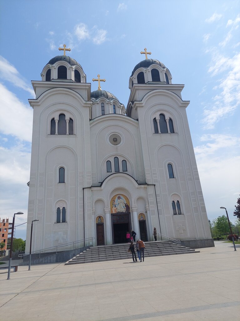 Ortodoks kiliseleri Храм Васкрсења Господњег, Valjevo, foto