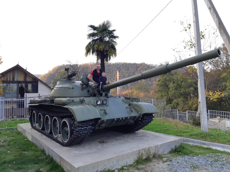 Teknoloji anıtı Танк Т-62, Soçi, foto