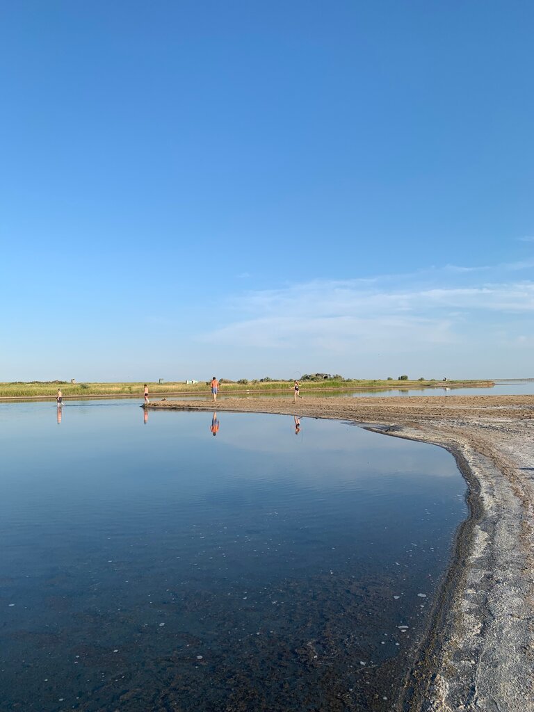 Kamp alanları Кемпинг на Малом Яровом озере, Altayski krayı, foto