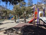 Playground (Tbilisi, Vazha Pshavelas III kvartalshi), oyun alanı  Tiflis'ten