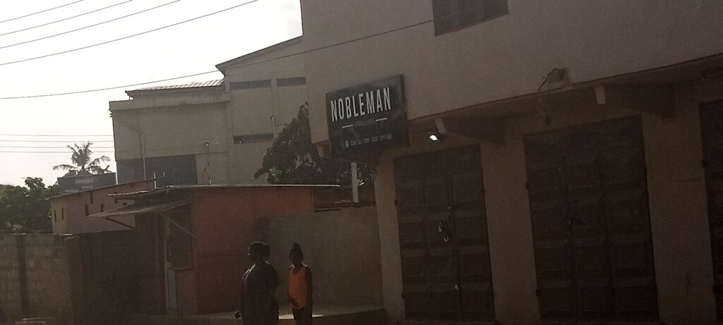 Giyim mağazası Noble Man, Akra, foto