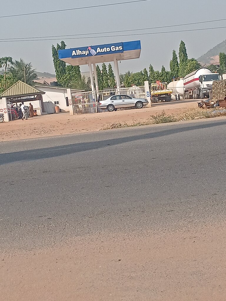 Benzin istasyonu Alhaji Auto Gas, Dünya, foto