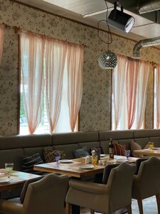Chito Gvrito (Malaya Balkanskaya Street No:26В), restoran  Saint‑Petersburg'dan