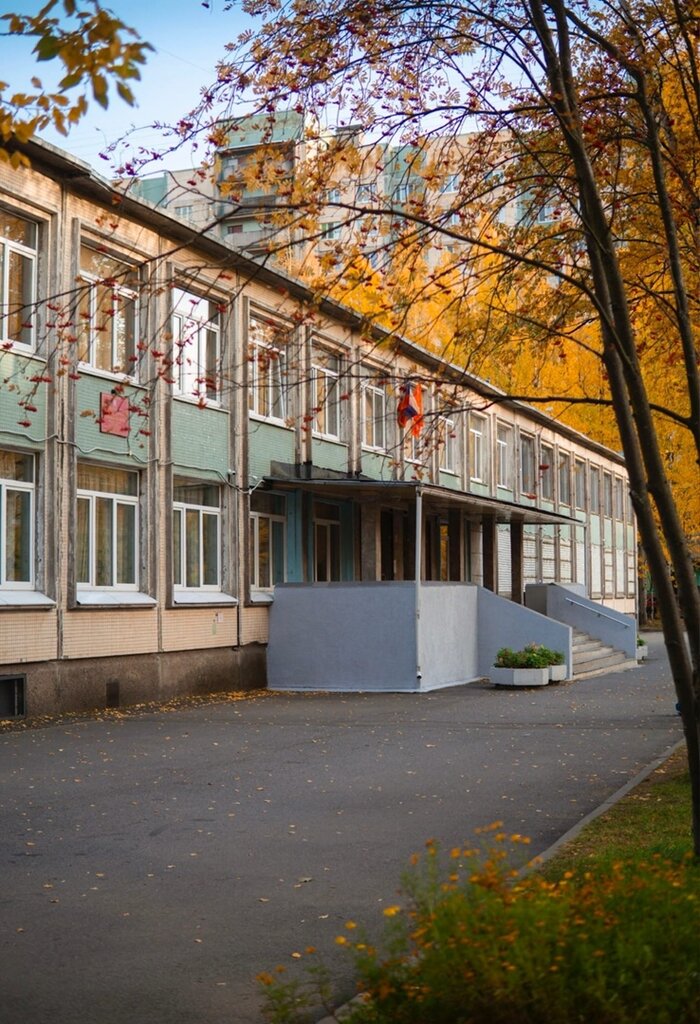 Fen lisesi, sosyal bilimler lisesi Gymnasium № 196, Saint‑Petersburg, foto
