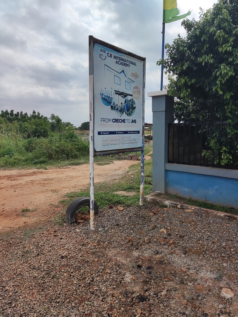 Ortaokul C.B International Academy, Dünya, foto