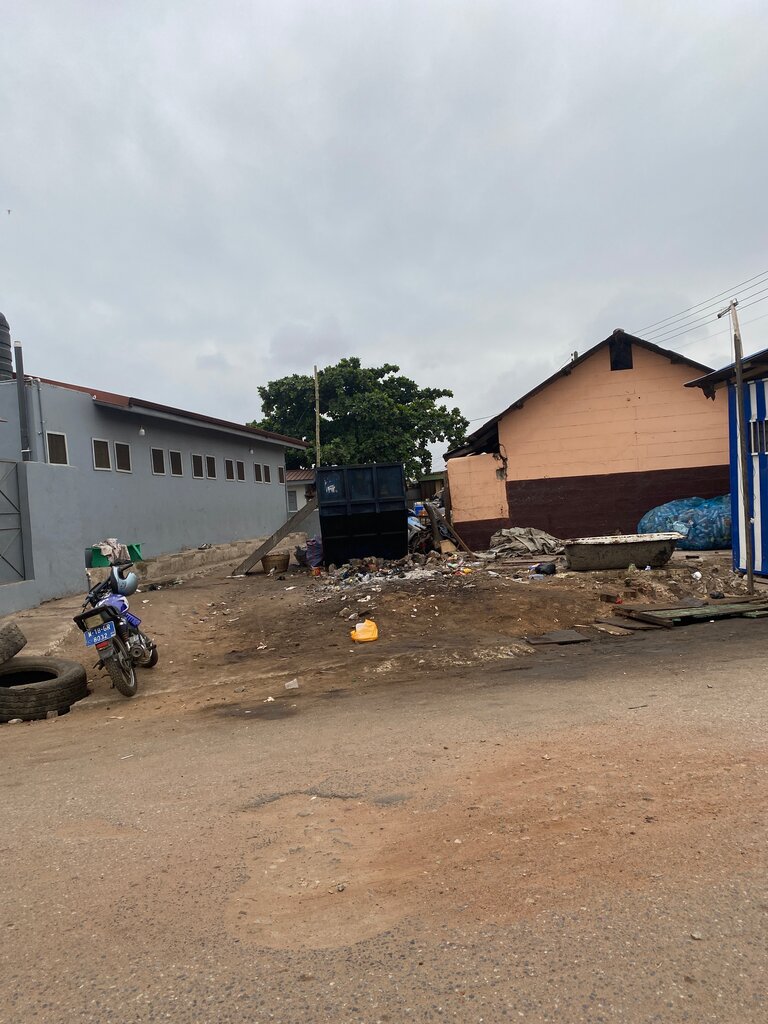 Tuvalet Public Toilet, Akra, foto